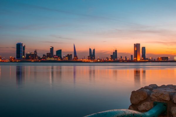 14 Pros and Cons of Living in Bahrain (2025 Updated)