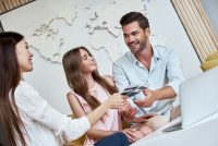 7 Best Online Travel Agent Training Programs + Full Guide