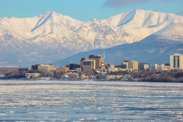 16 Pros and Cons of Living in Anchorage, AK (2025 Updated)
