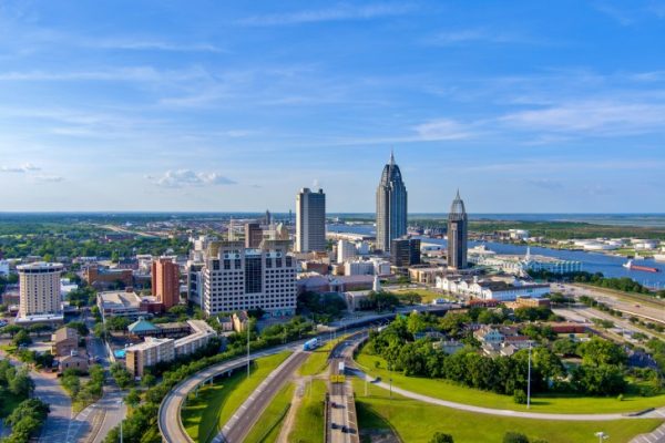 16 Pros and Cons of Living in Mobile, AL (2025 Updated)