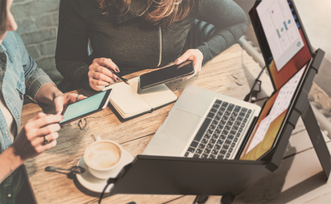 Future of Work: Are Triple Monitor Setups Becoming the New Norm?